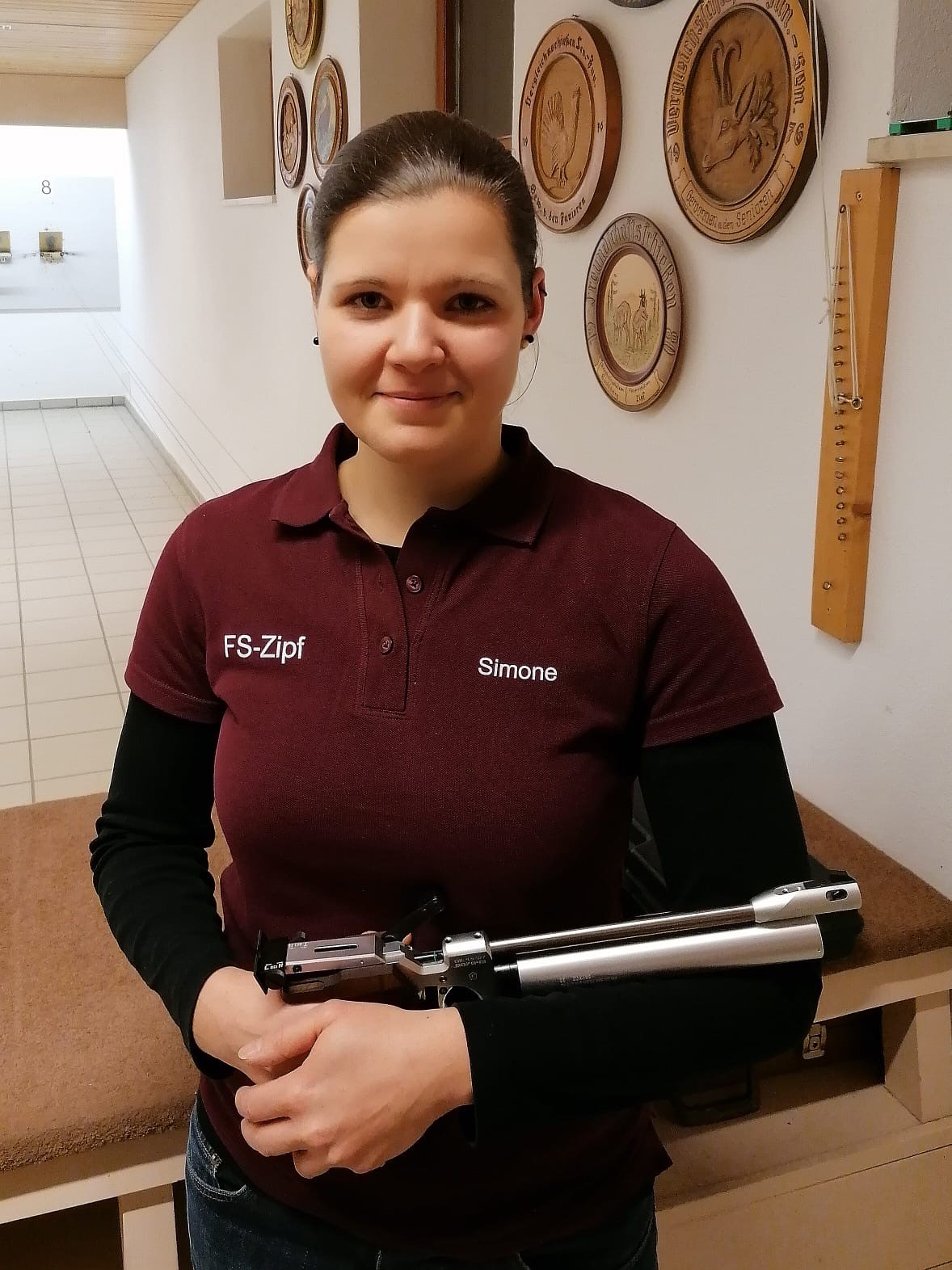 Luftpistolen und Luftgewehr Junioren 1 und 2 Schützen mit Top ...